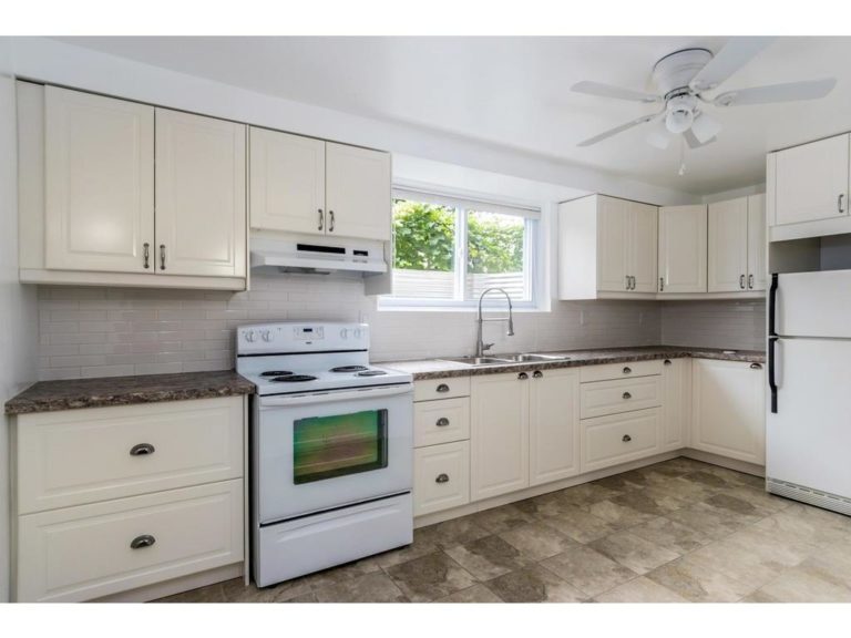 486 Queen Mary - Kitchen basement - Sentinel Management